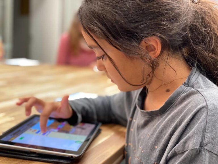 Teaching Kids to Code | Game-Based Coding Curriculum | CodeMonkey